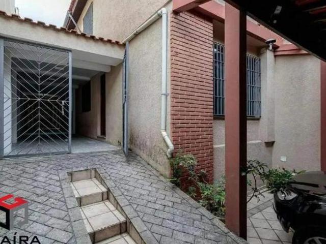 Sobrado à venda 3 quartos 1 suíte 5 vagas Jaçatuba Santo André SP
