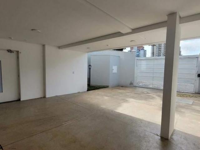 Sobrado à venda 3 quartos 1 suíte 6 vagas Alpina Santo André SP
