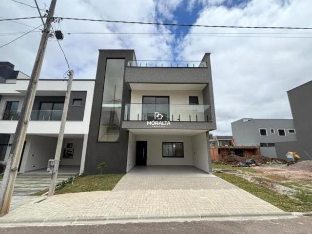 Sobrado à venda 3 quartos 1 suíte com amplo terraço Bairro Costeira Condomínio Foggiatto
