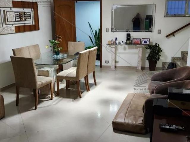 Sobrado à venda,3 quartos,1 suíte, sala, cozinha planejada, lavabo, ar condicionado, churrasqueira
