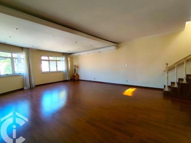 Sobrado à venda 3 Quartos 1 Suítes, 5 vagas, 248m² Mooca