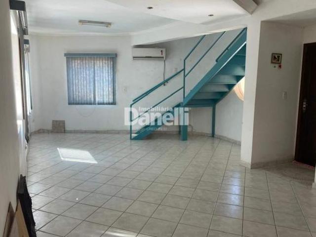 Sobrado à venda, 3 quartos, 1 vaga, Centro Taubaté/SP