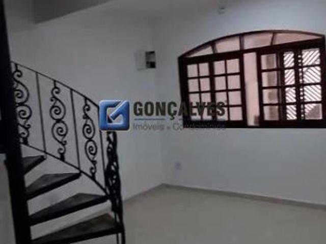 Sobrado à venda | 3 quartos, 2 banheiros, 1 vaga — Santa Maria, São Caetano do Sul