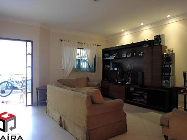 Sobrado à venda 3 quartos 2 suítes 4 vagas Camilópolis Santo André SP