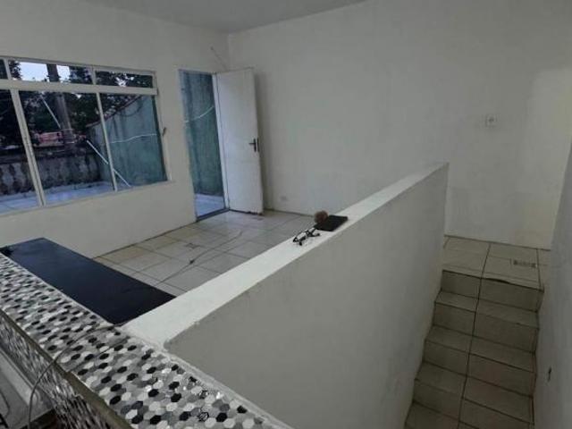 Sobrado à venda 3 quartos 2 vagas Teles de Menezes Santo André SP