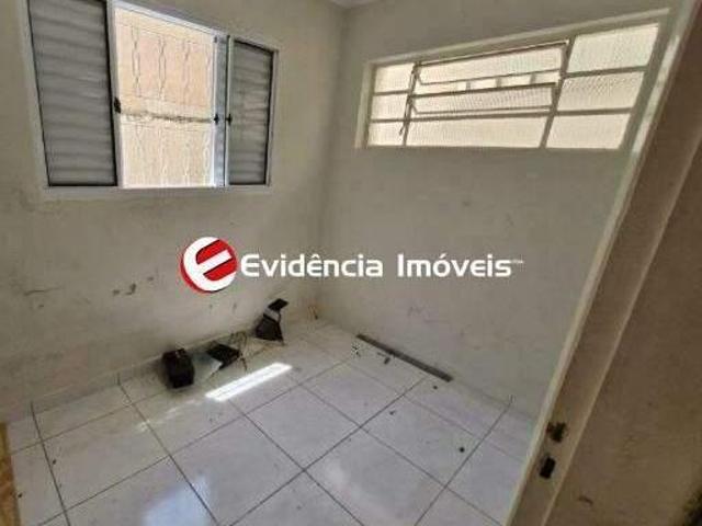 Sobrado à venda, 3 quartos, 2 vagas, Vila Scarpelli Santo André/SP