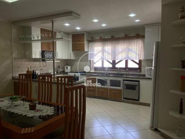 Sobrado à venda, 3 quartos 3 suítes Campestre em Santo André/SP