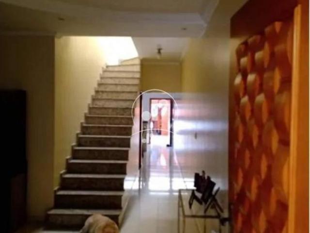 Sobrado à venda, 3 quartos 3 suítes Vila Alzira em Santo André/SP
