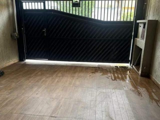 Sobrado à venda 3 quartos 3 suítes 2 vagas Aquilino Santo André SP