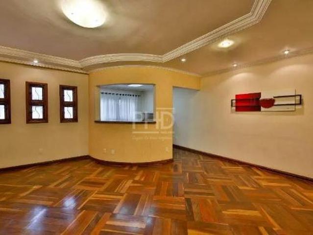 Sobrado à venda, 3 quartos, 3 suítes, 4 vagas, Anchieta São Bernardo do Campo/SP