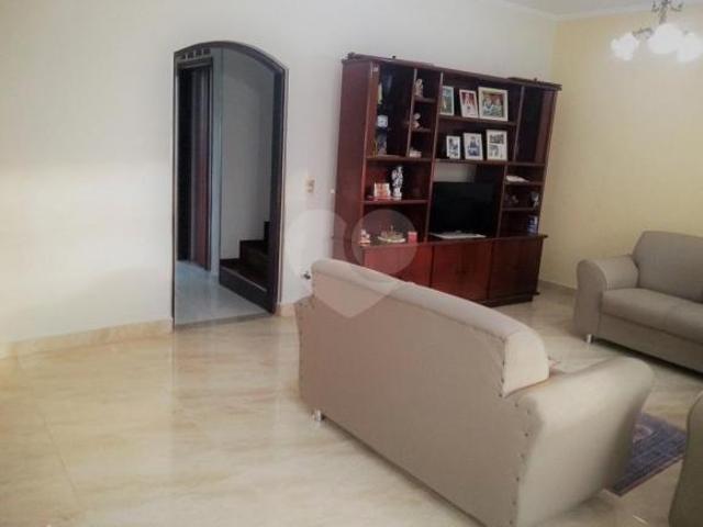 Sobrado a Venda | 3dormitórios 3 suites | 3 vagas | 170m² Tremembé