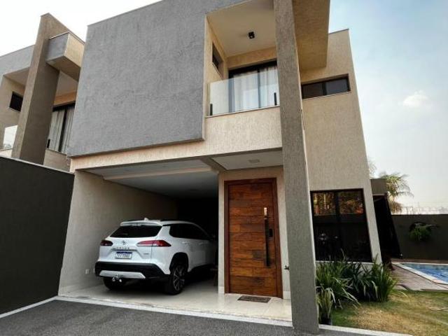 Sobrado à venda, 03 quartos sendo 01 suíte, 02 Vagas de garagem, 150 M², Vila Rezende, Goiânia, GO