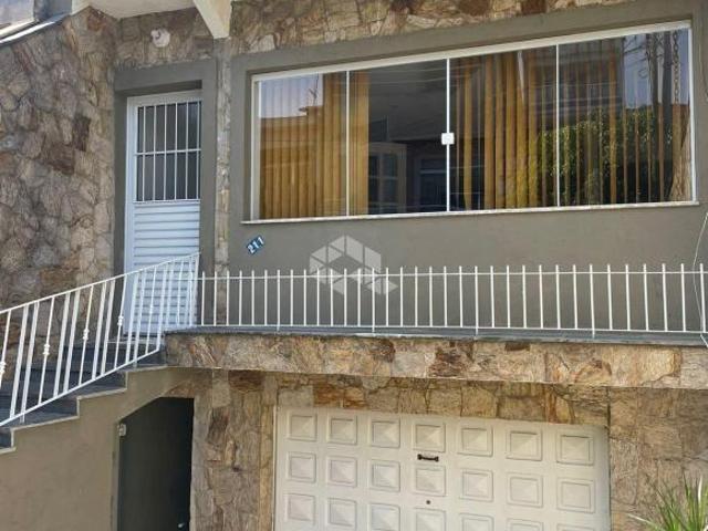 Sobrado à venda, 10 quartos/dormitórios sendo 7 suítes, 384m²
