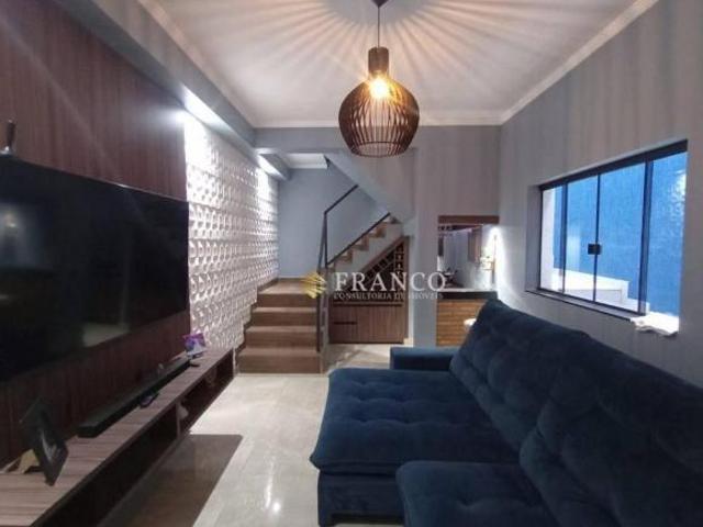 Sobrado à venda, 125 m² por R$ 430.000,00 Chácaras Reunidas Brasil Taubaté/SP