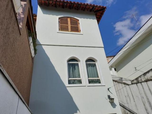 Sobrado à venda 128 m² construídos 3 Dorm. Garagem Coberta Tremem