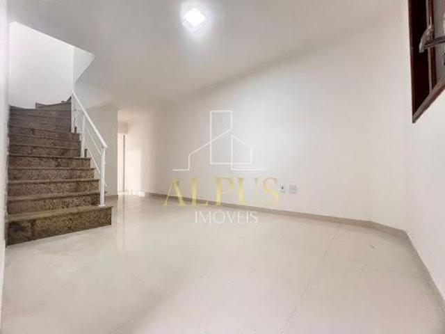 Sobrado à venda, 122 m² por R$ 440.000,00 Balneário Maracanã Praia Grande/SP