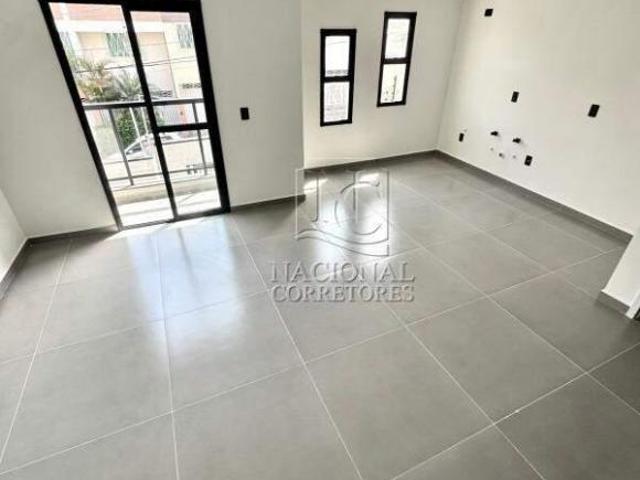 Sobrado à venda 135m² 2 suítes 2 vagas Vila Pinheirinho Santo André/SP