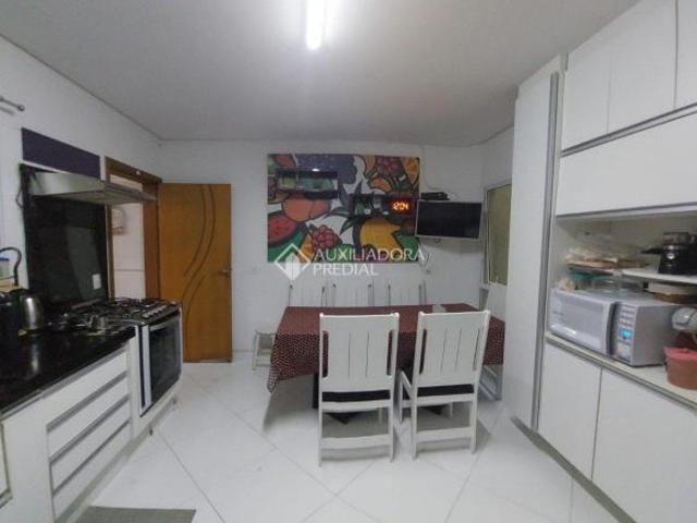 SOBRADO Á VENDA, 130MTS², 3 SUÍTES, 4 VAGAS NO DEMARCHI, SÃO BERNARDO DO CAMPO