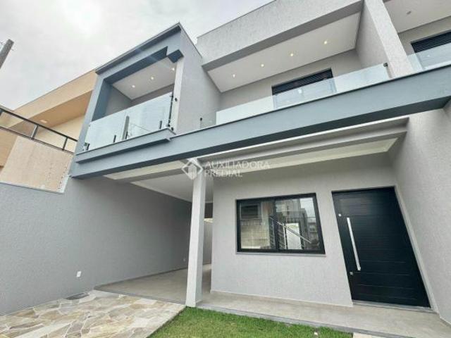 Sobrado a venda 140 m² área construída com 3 dormitórios 1 suíte e pátio fundos com churrasqueira