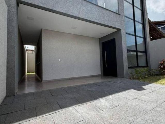 Sobrado com 3 dormitórios à venda, 155 m² por R$ 849.900,00 Pioneiros Catarinenses Cascavel/PR