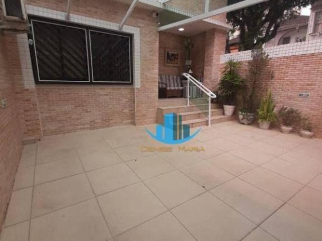 Sobrado à venda, 150 m² por R$ 1.599.000,00 Gonzaga Santos/SP