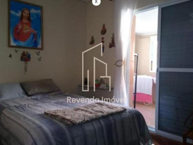 Sobrado à venda 150m² sendo 3 dormitórios, 2 banheiros com 1 suíte e 01 vaga V