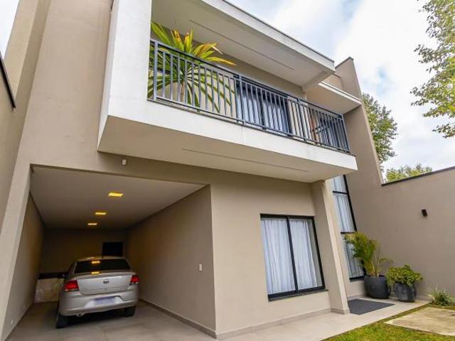 Sobrado à venda, 174m² 3 dorms 1 suite Pineville, Pinhais, PR