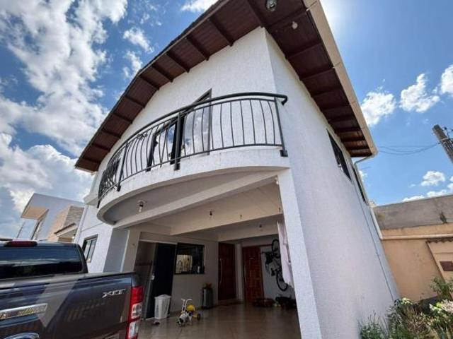 Sobrado à venda, 186 m² por R$ 800.000,00 Região do Lago Cascavel/PR