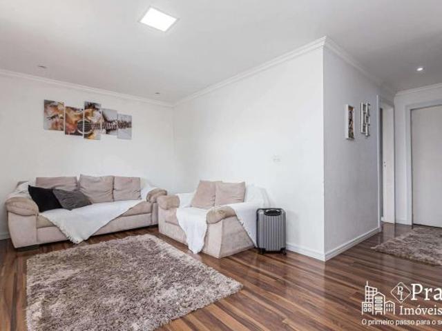 Sobrado à venda, 180 m² privativos, 3 dormitórios 1 sendo suíte com closet, 2 vagas, Santo Antônio