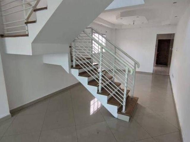 Sobrado à venda, 196 m² por R$ 720.000,00 Jardim Flor da Montanha Guarulhos/SP