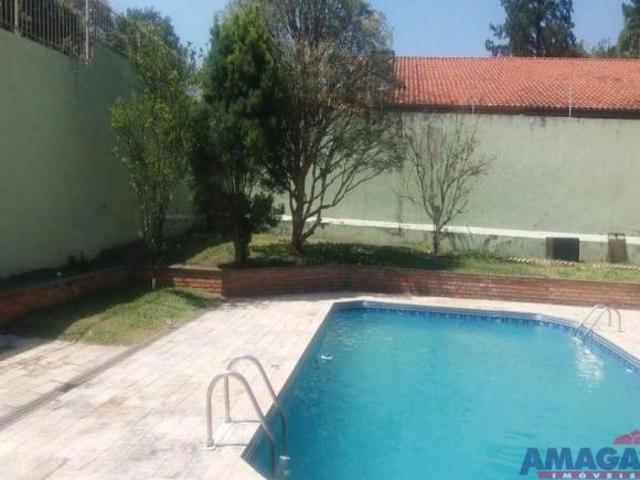 Sobrado à Venda