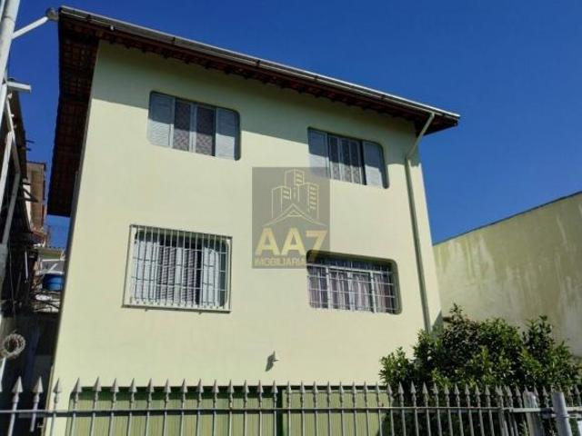 Sobrado á Venda 200m², Edícula e 4 vagas Oportunidade Única!