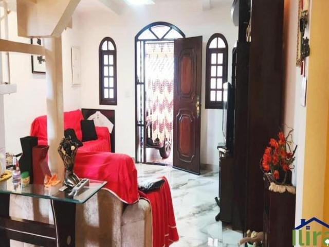 Sobrado à Venda,214m², 3 dormitórios, 1 suíte, 4 banheiros, 2 vagas, Jd.Cipava,Osasco,SP