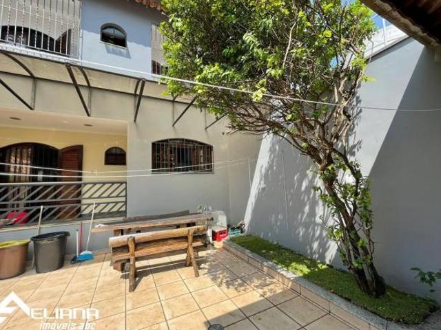 Sobrado À VENDA 210M² 3 SUÍTES, 4 VAGAS Bairro Santa Paula
