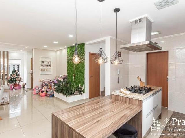 Sobrado à venda, 220 m² privativos, 4 dormitórios 1 sendo suíte, 2 vagas, Umbará, Curitiba, PR