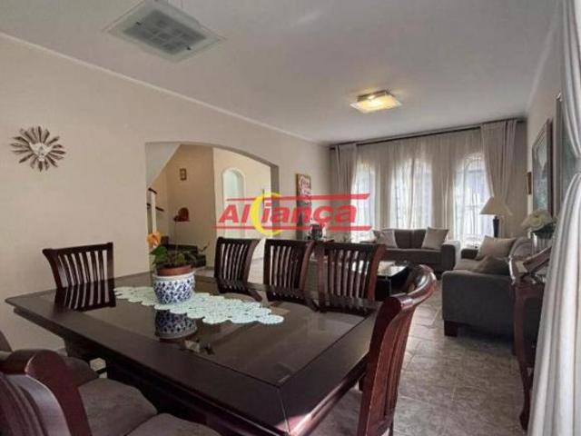 Sobrado à Venda 220m², 4 Dorm Jardim Santa Mena Guarulhos/SP