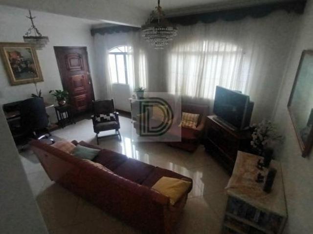 Sobrado à venda 220m², 3 quartos 1 suíte, 2 vagas Jardim Bonfiglioli