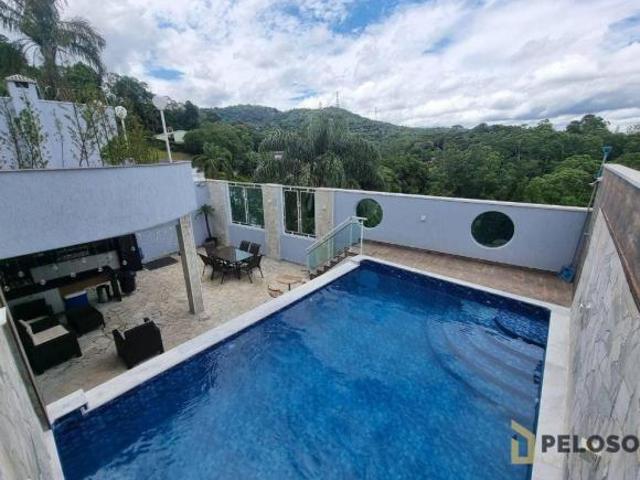 Sobrado a venda | 230m² | 4 dormitórios | 3 suítes | 2 vagas | Tremembe São Paulo/SP
