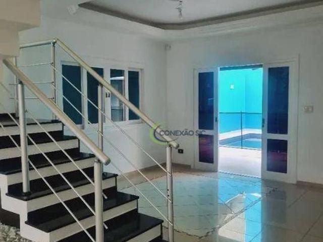Sobrado à venda, 245 m² por R$ 1.600.000 Urbanova SJC