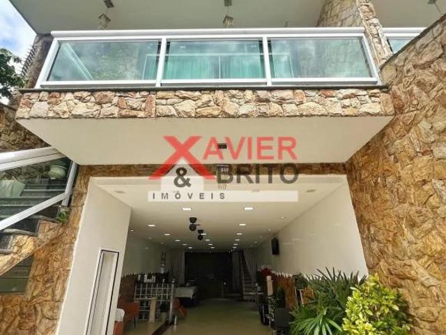 Sobrado à venda, 249m2 c/ 3 Quartos,Suite com Hidro, Salão de Festas, 7 vagas no Jd Santa Maria 1.2