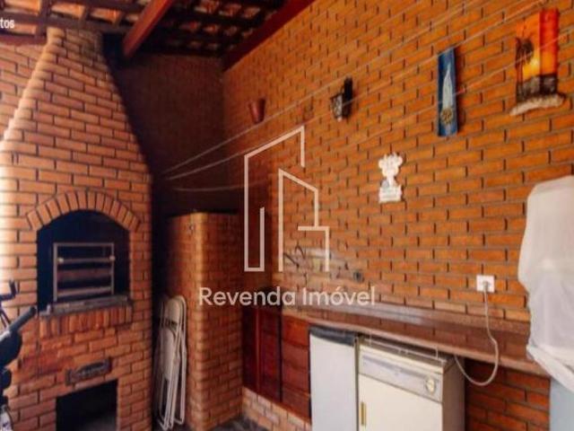 Sobrado à venda 240m² 3 dormitórios 1 suíte 3 banheiros 2 vagas de garagem Jardim Textil