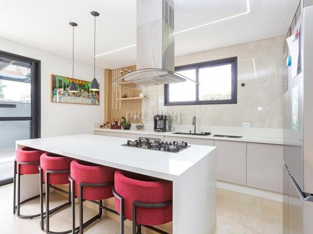 Sobrado à venda, 259 m² por R$ 1.820.000,00 Port