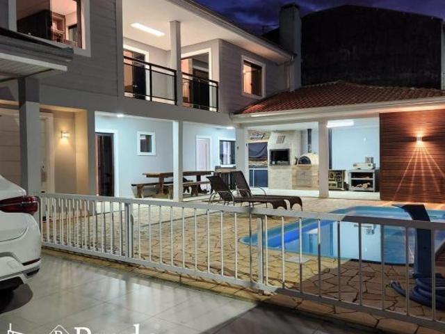 Sobrado à venda, 260m² privativos, 3 dormitórios 1 sendo suíte, 3 vagas, Bockmann, Paranaguá, PR
