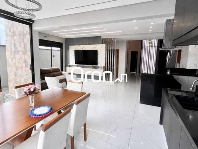 Sobrado à venda, 274 m² por R$ 2.200.000,00 Parqville Quaresmeira Trindade/GO