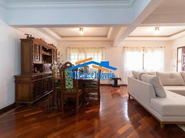 Sobrado à venda 280m², 4 Quartos, 5 vagas, 6 banheiros Adalgisa Osasco