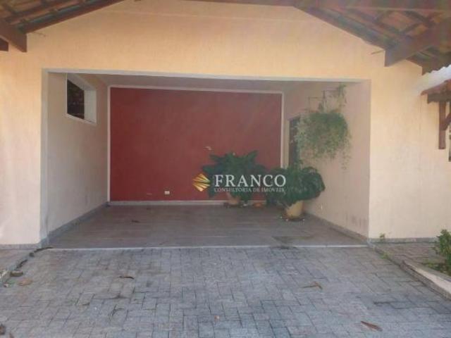 Sobrado à venda, 282 m² por R$ 640.000,00 Campos Elíseos Taubaté/SP