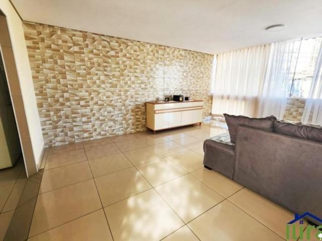 Sobrado à venda, 295m, com 2 casas no terreno, edícula e quintal, Cidade das Flores Osasco SP