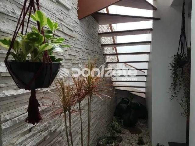 Sobrado à venda em Santo André Santa Maria | 5 quartos 2 suítes e 3 vagas