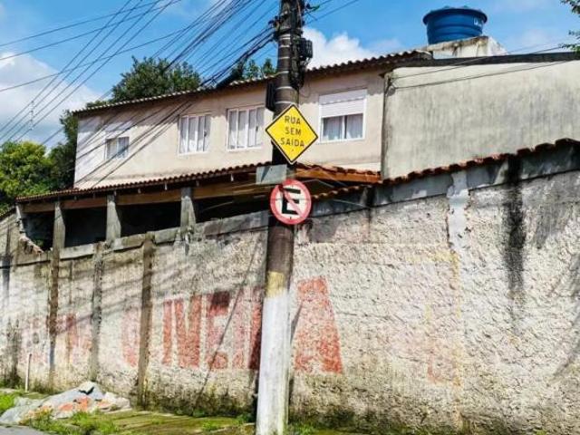 Sobrado à Venda ? 2 Quartos, Suíte, 4 Vagas e Quintal Amplo Cidade Edson Suzano