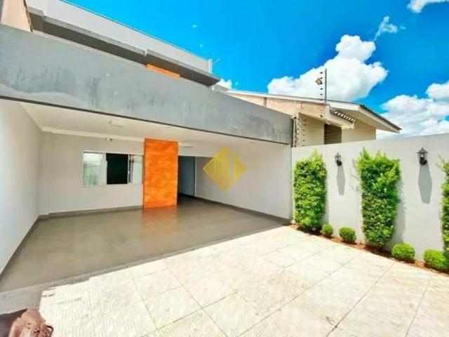Sobrado à venda, 2 quartos, 1 suíte, 2 vagas, Jardim Gisela Toledo/PR